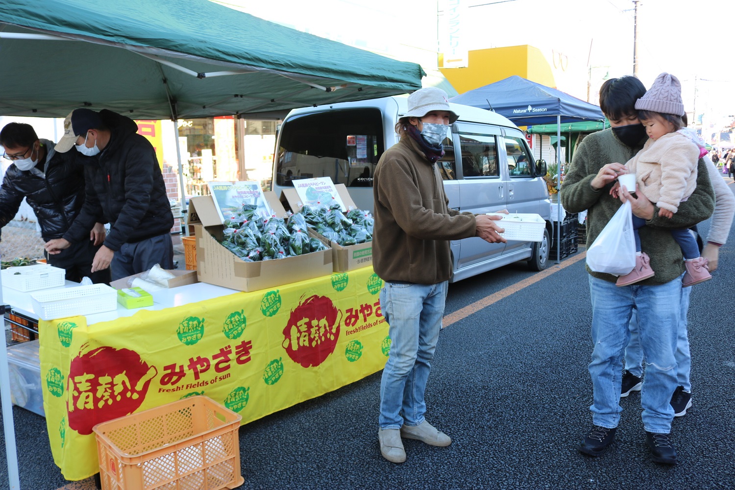 JA尾鈴ピーマン部会軽トラ市出店 地元へ美味しさPR | JA宮崎中央会